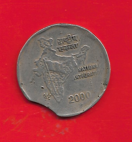 2 RUPEES ~ ERROR ( CUT 1 SIDE ) REGULAR ISSUE ~ 2000 ~ RARE COIN ~ B-24 ...